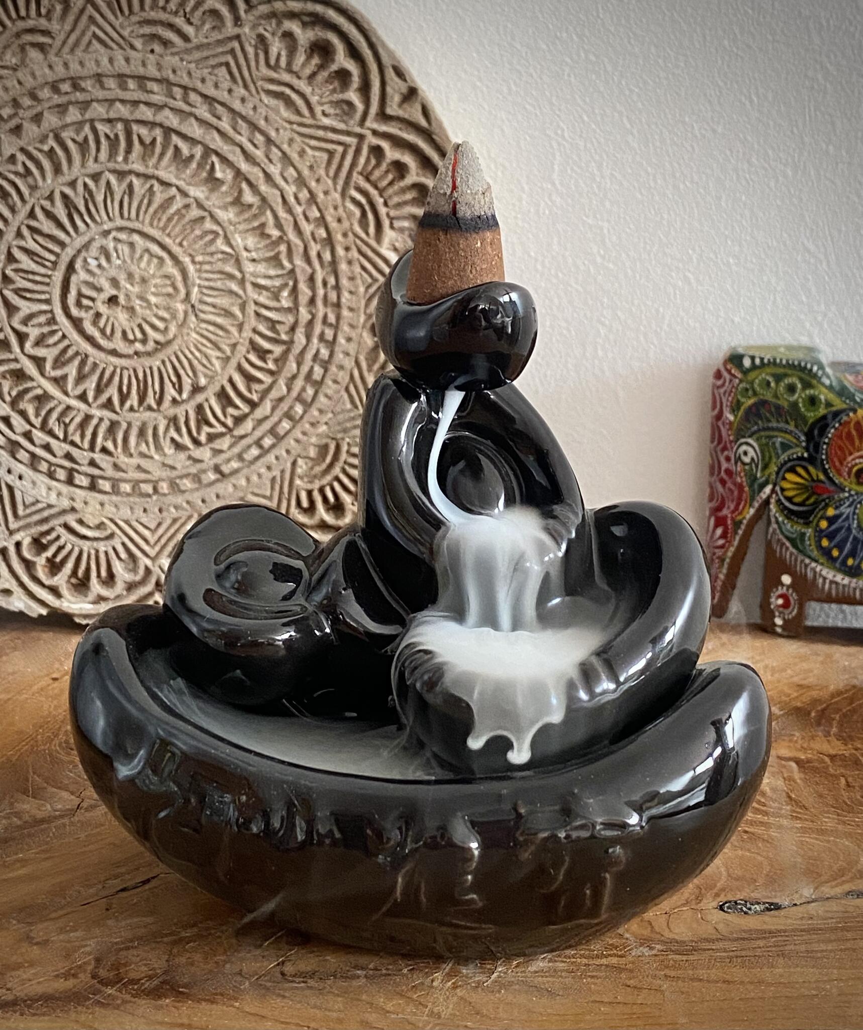 Backflow viirukialus koonustele "Kaskaad" / Universaal Universum