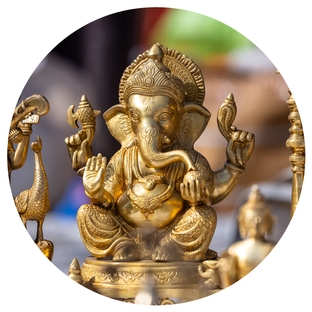 JUMALATE JA BUDDHA KUJUD / Universaal Universum